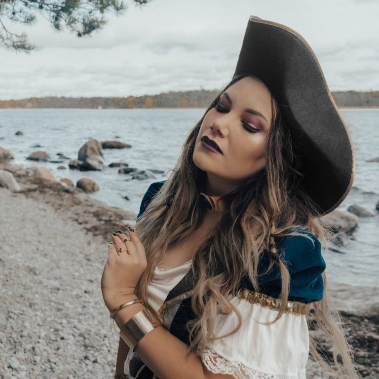 6 Easy Halloween Makeup Ideas • ADARAS Blogazine